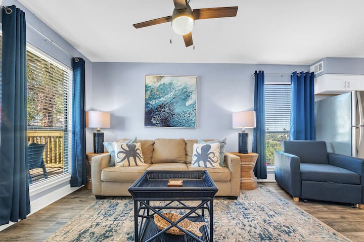 Clover's Cove 1 Br/1ba Across Road From Beach! - Gulf Shores, AL