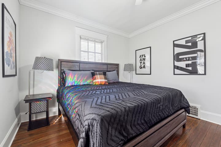 Family Getaway Near Zoo & Downtown Fun! Sleeps 10 - Atlanta, GA