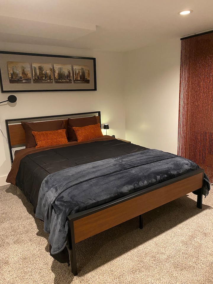 "Charming City Escape Awaits!" - Stamford, CT