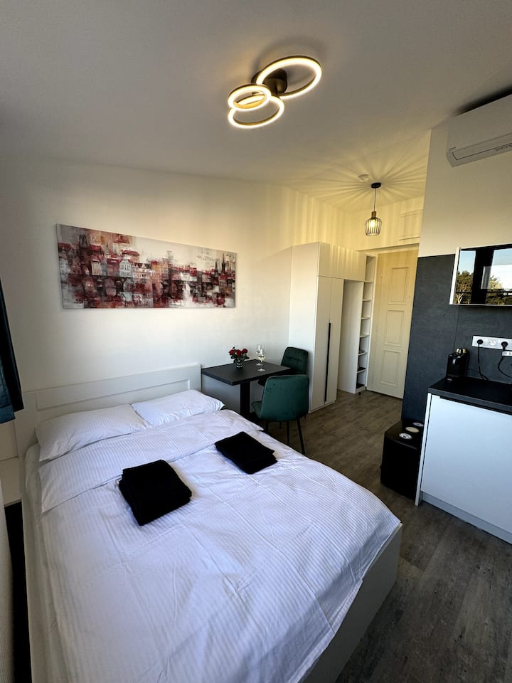 Cosy Flat Near Castle And City Center - Prague