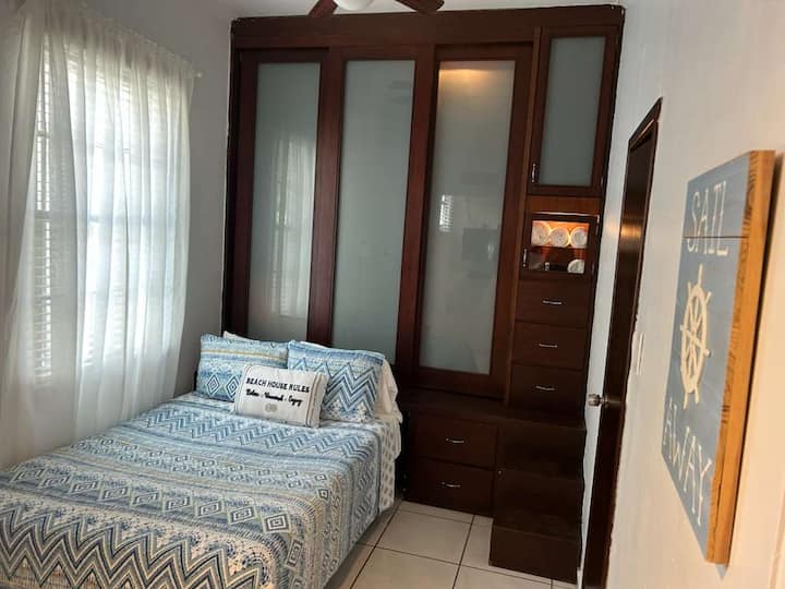 Cozy Condo In Great Location - Steps To The Beach - Puerto Rico