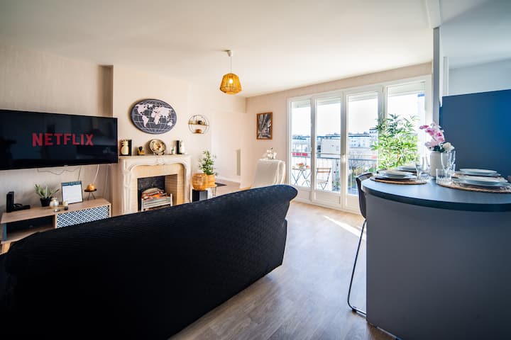 Le Châteaubriand - Parking - Netflix - Tours