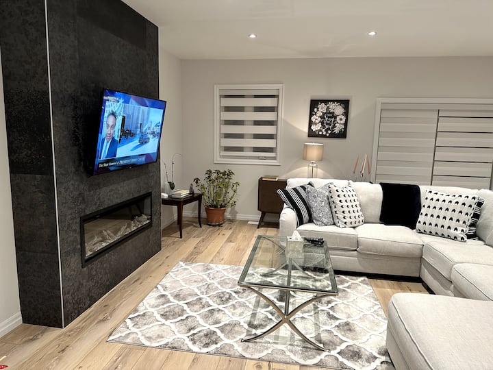 Luxurious Retreat Near Port Dover - Delhi, ON, Canada