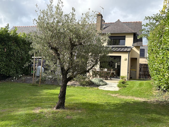 Maison Paisible Avec Jardin - Miniac-Morvan