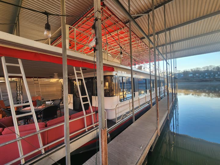 Houseboat Pier D Lite 4 Bd 2 Ba - Knoxville, TN