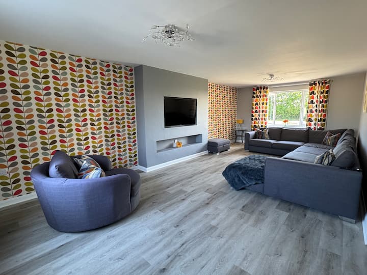 Superb Luxury Yorkshire Hot Tub Escape! - Barnsley
