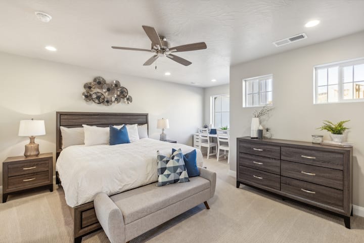 Your Home Away From Home  *Baby & Kid Friendly! - Washington, UT