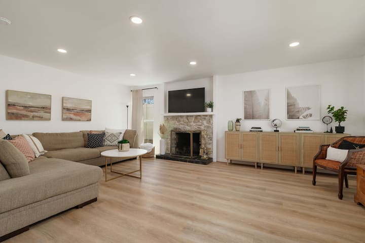 5 Bedroom Home - Peekaboo Views - Ventura, CA
