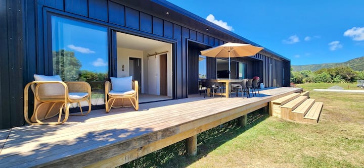 Coastal Haven: Ahipara Escape - Ahipara