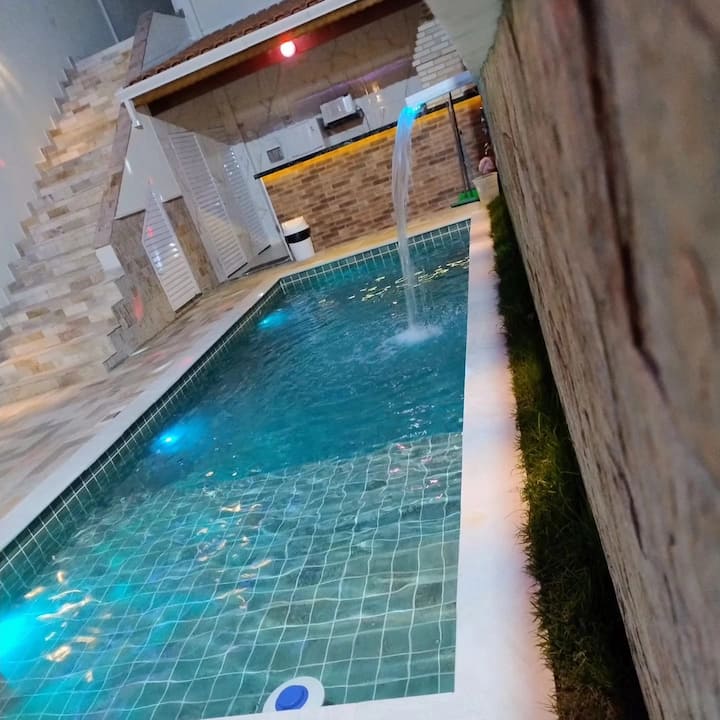 Refúgio C/ Piscina 30°c + ÁRea Gourmet + Wi-fi - Poá