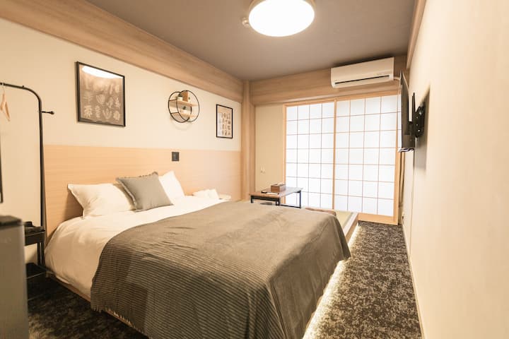【B&旅行主题公寓· 黑门2号店】双大床可住4人/地铁步行5分钟/黑门市场日本桥道顿堀心斋桥难波 - 梅田