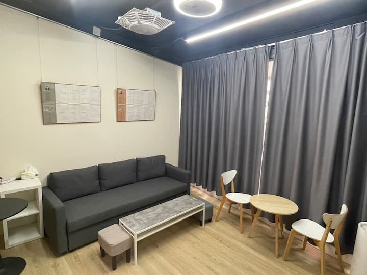 老街步行2分鐘
停車方便
一間臥室、床1大1小+3人睡通鋪 - 礁溪鄉