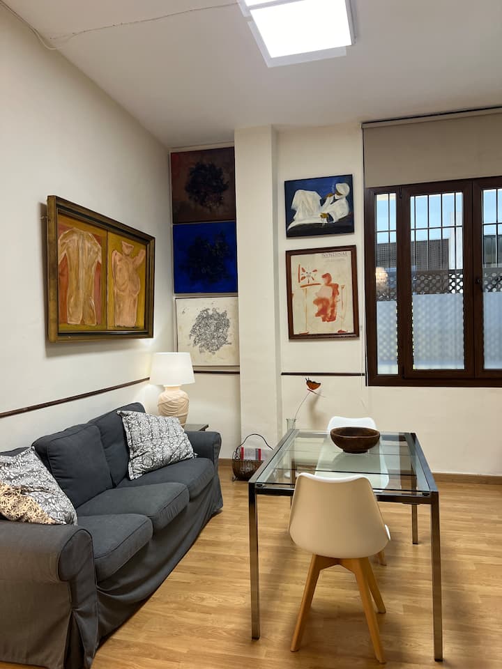 Centro De Sevilla. Amplio Apartamento Con Encanto - Seville