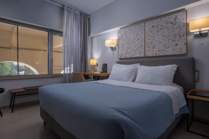 Square Elegant Suite I - Thessaloniki