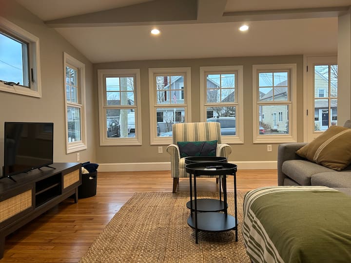 Cottage By The Bay - Warwick, RI