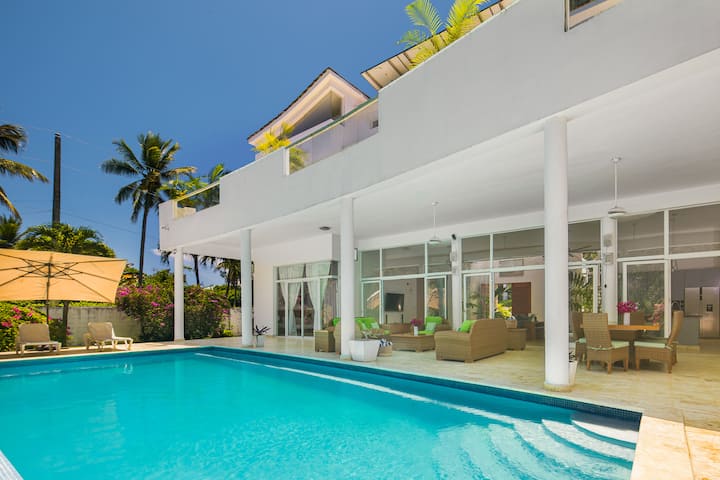 Solar-powered Villa With Private Pool - Cabarete