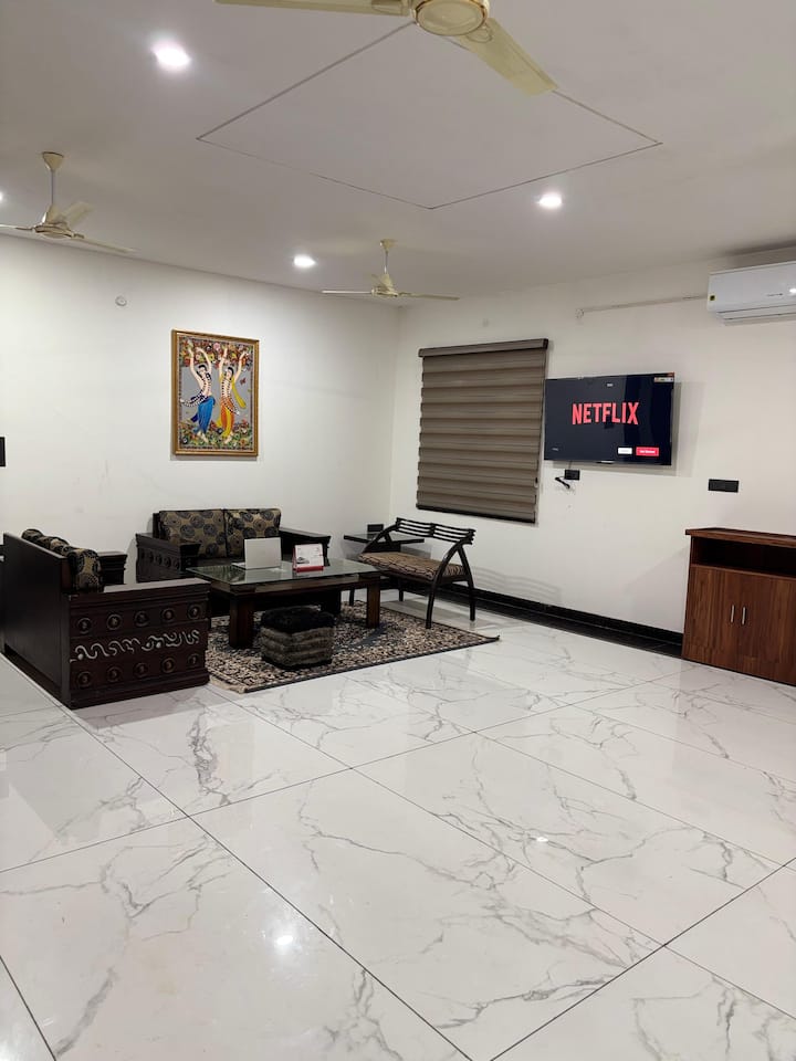 Tranquil 3bhk At Srivas Aangan - Vrindavan