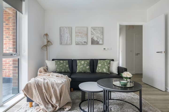 Luxury Two Bed  Woolwich Near 02 Arena - Free Wifi - Woolwich