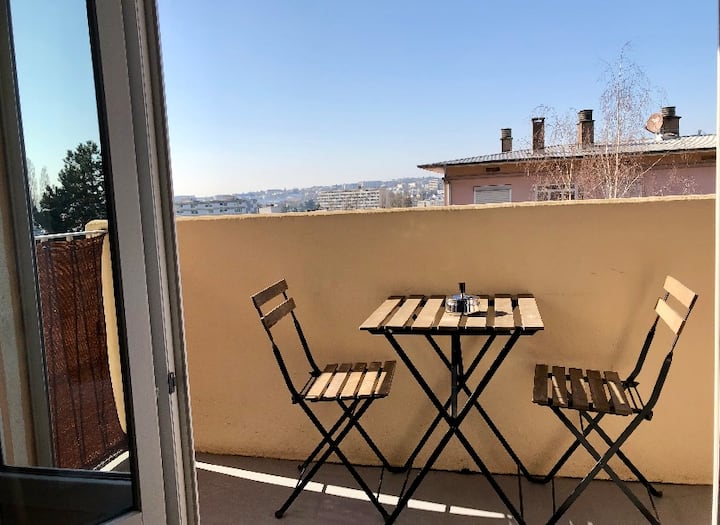 Appartement Lumineux 80m2 Avec Vue Et Parking - Besançon