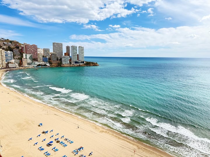 Apartamento En Primera Línea De Playa Con Garaje - Benidorm