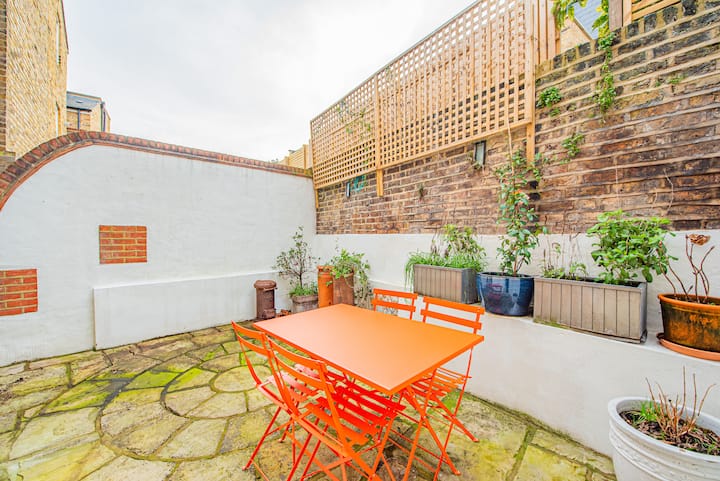 Stylish Flat Near Hammersmith & Holland Park - London, UK