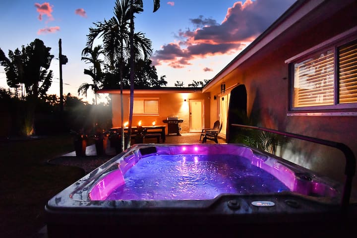 Casa Sol -Hot Tub-private Backyard-10 Min To Beach - Fort Lauderdale, FL