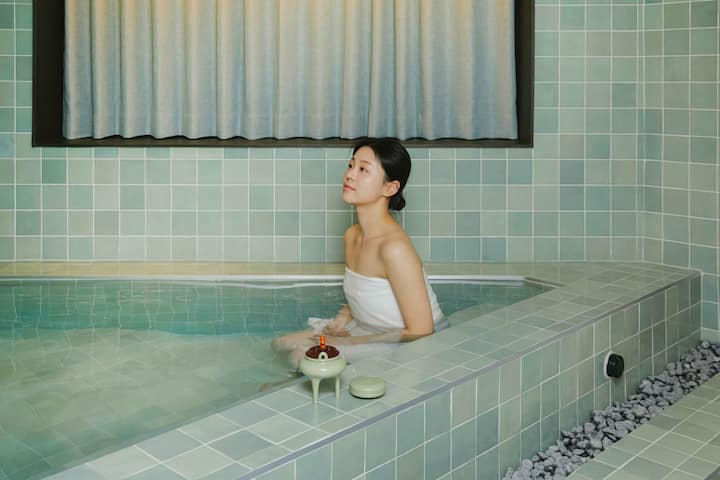 #스파 #대형욕조 #한방입욕제 #한방허브스파 #신당료칸 #힐링숙소 #신당역3분 #료칸스테이 - Séoul