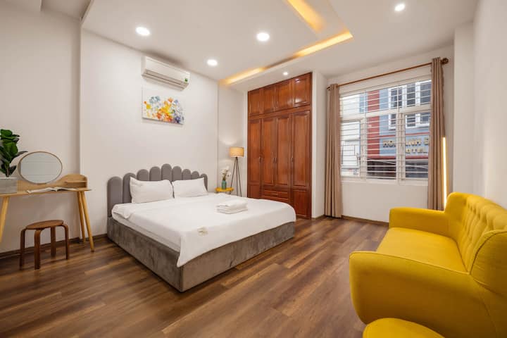 Home 4br Near My Khe Beach, Center, New , Full Ac - Da Nang