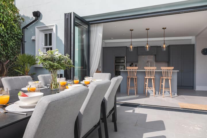 Beautiful Salcombe Home  - Central With Parking - Salcombe