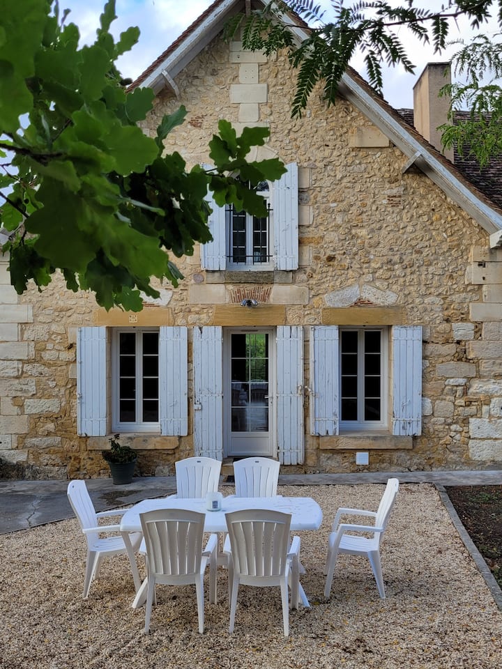 Lake House – A Tranquil Escape - Bergerac