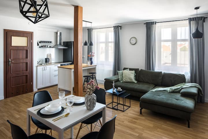 Corner House Residence - Cozy Penthouse - Krakova