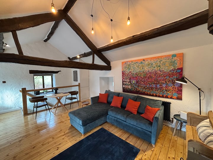 Craftsman's Loft - A Stylish And Spacious Hideaway - Coniston