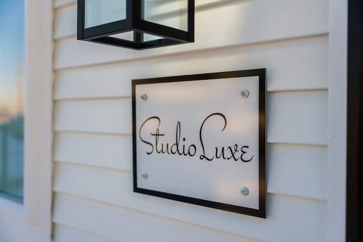 Studio Luxe - 1bd/1ba Newly Renovated Apartment - Burbank, OH