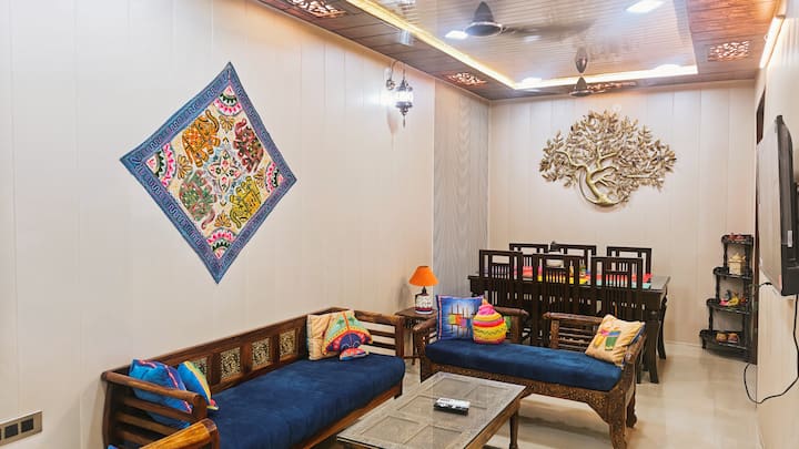 Zm Homestay | 5 Mins Drive To Taj Mahal - Agra