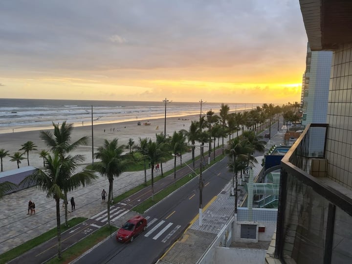 Frente Ao Mar Com Varanda Ampla - Praia Grande