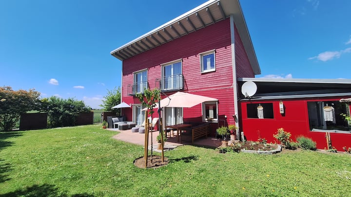 Helles Holzhaus In Ruhiger Feldrandlage - Weinheim