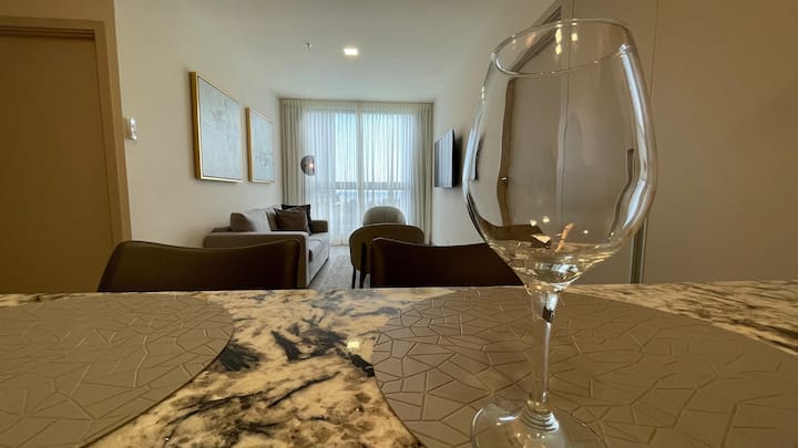 Luxury 2br Suite With Pool & Views - Panama City