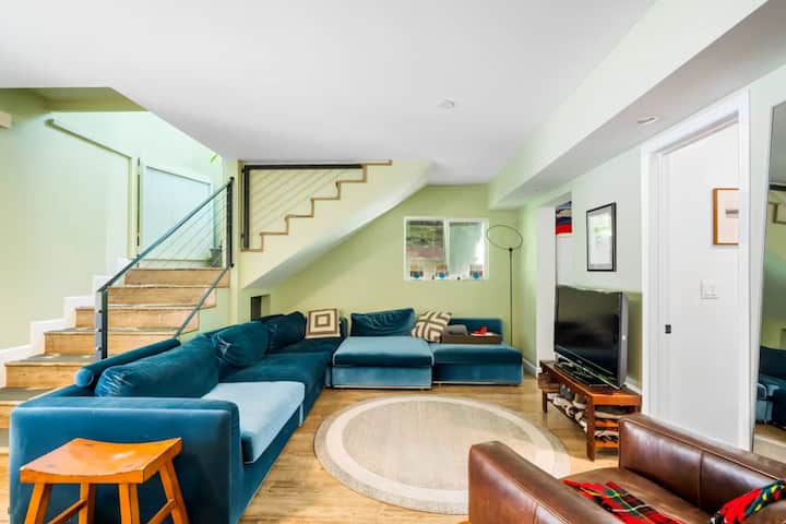 Serene Canyon… 5 Min From Sunset - Los Angeles, CA