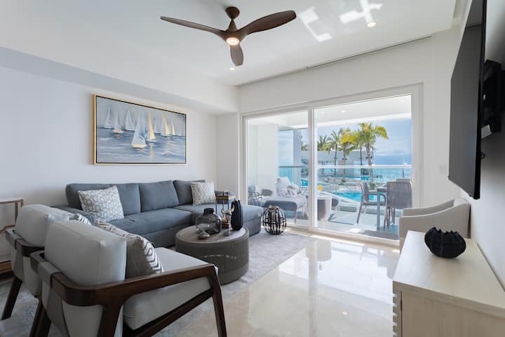 Luxury Beachfront Condo 3bd, 8 Pools At Harbor 171 - Conchas Chinas