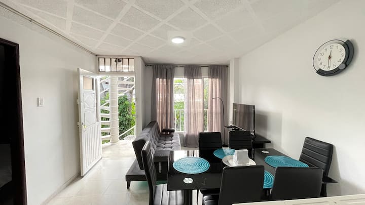 Comodo+6 Personas+3 Dormitorios/lavadora/secadora - Cali