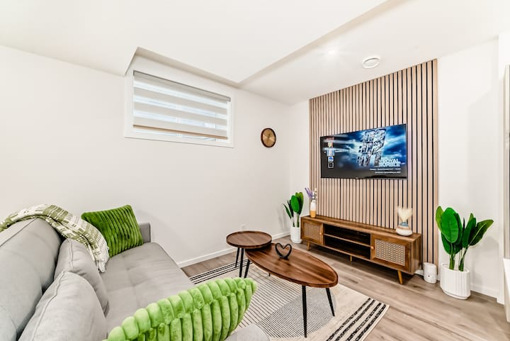 Cozy Getaway 15 Min To Airport - Canada