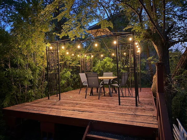 Cozy 2br Retreat Near Danceland In Manitou Beach - サスカチュワン