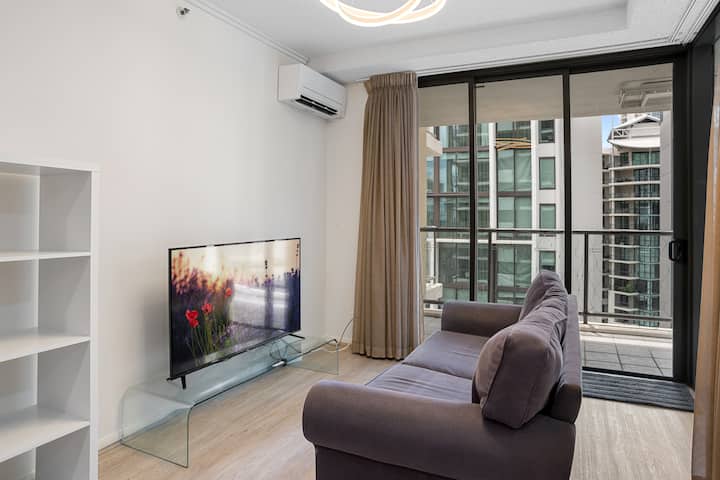 Best Value 2beds Apt @Cbd With Pool/gym/carpark - Salisbury
