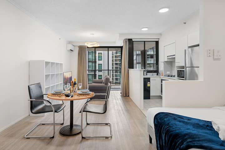 Best Value 2beds Apt @Cbd With Pool/gym/carpark - Brisbane