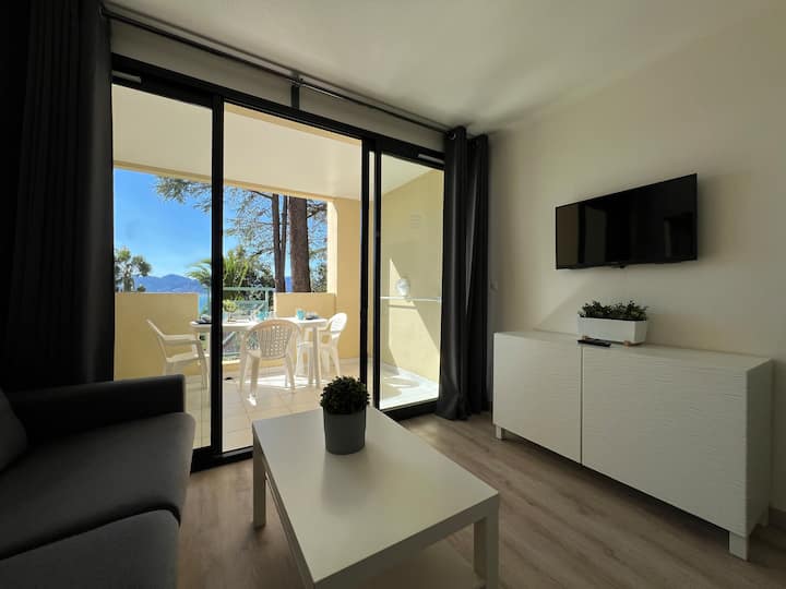 Superbe Vue Mer Terrasse Piscine Et Parking - Mougins