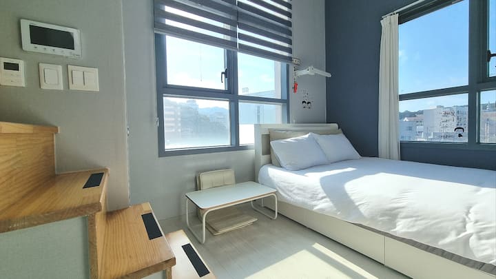 동해 파인앤유오션시티319호 디럭스 복층형 (2월 All새제품 신규호실) - Donghae-si