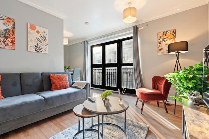 2br Contractor Stay | Wifi Sleeps 5 - Brístol