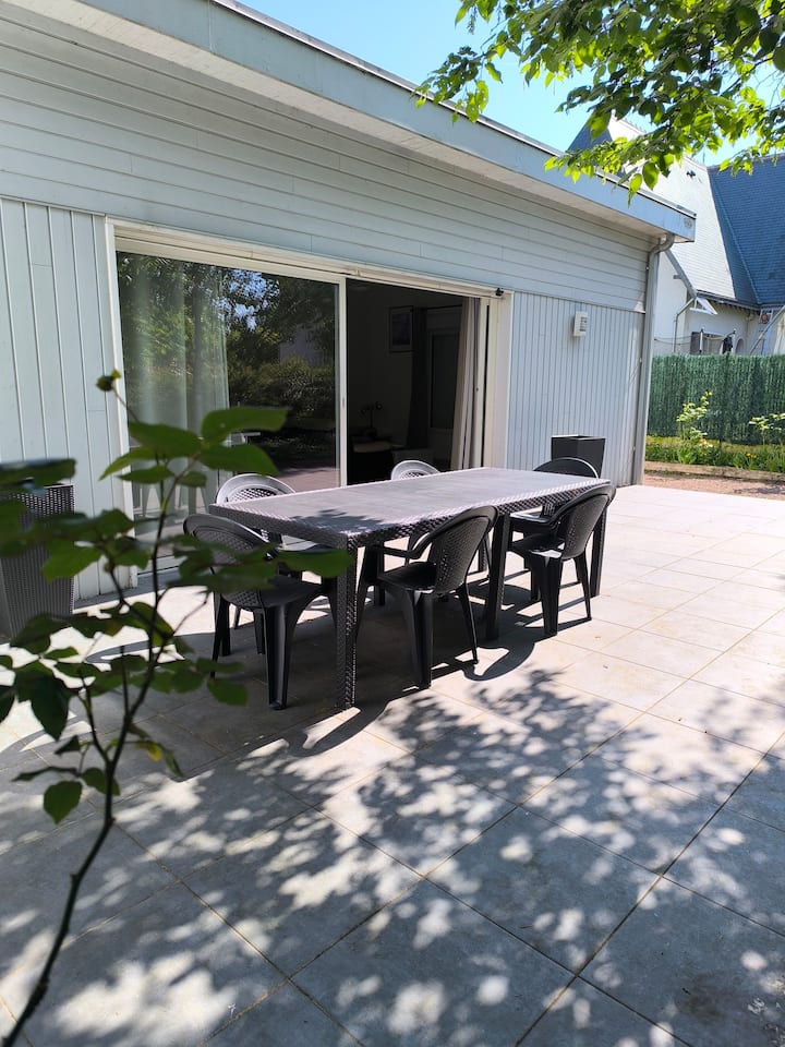 Maison Spacieuse • 3 Ch • Cour Fermée • Plain-pied - Vouvray