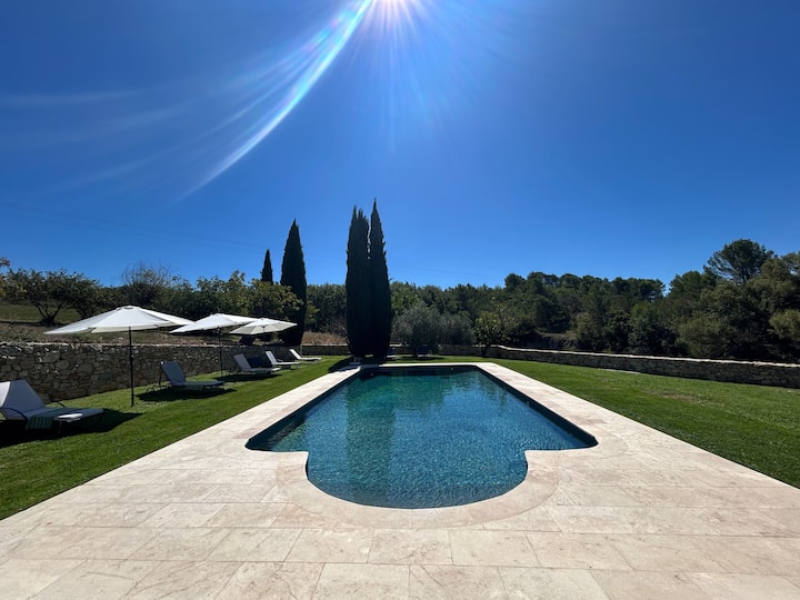 Luxury Estate: Lavender, Gordes Views, Heated Pool - Roussillon