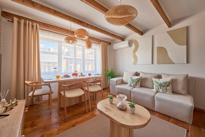 Urban Oasis: Duplex 3br, 2ba, 2 Private Terraces - Cihangir